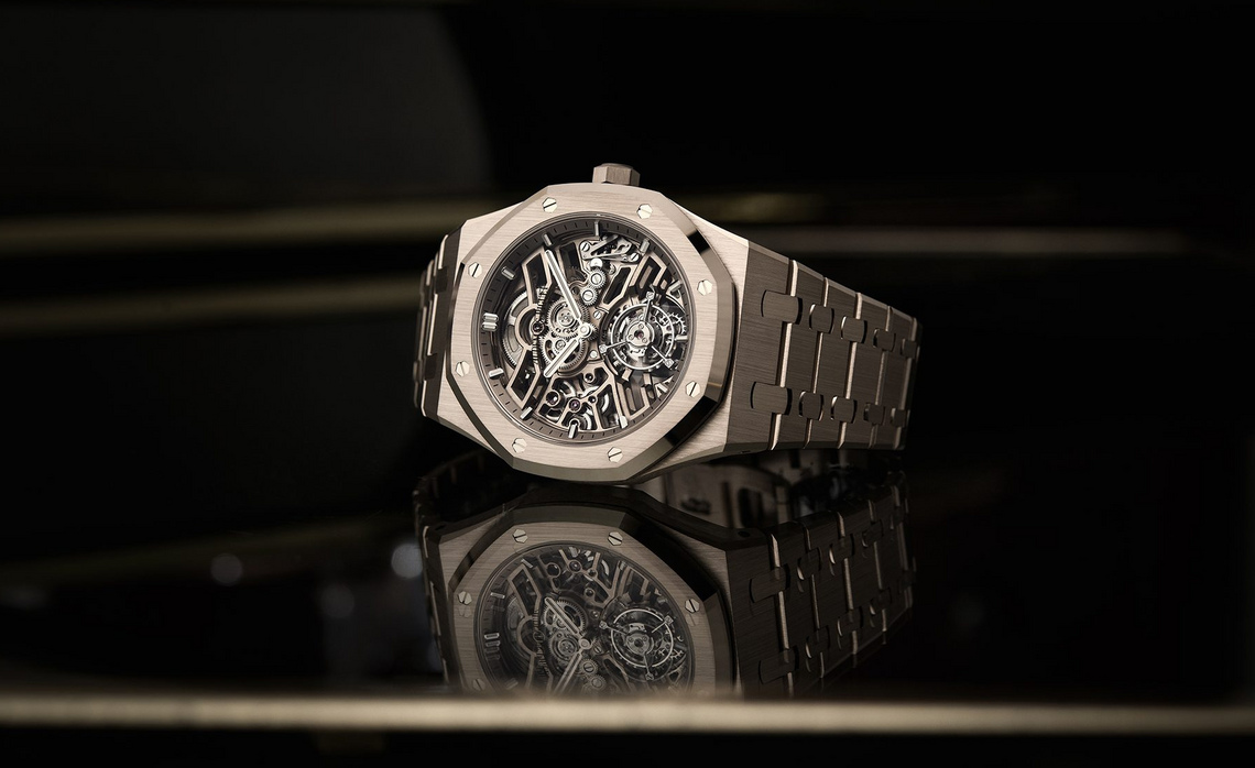 Video: Audemars Piguet’s New Sand Gold Alloy Shines on the Royal Oak ...