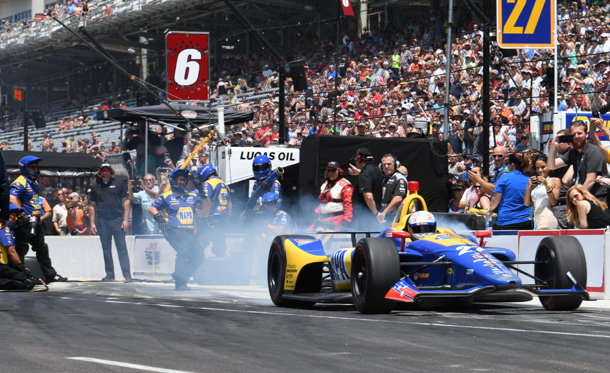 Race Report: The Sights and Sounds of the 102nd Indy 500 | Watchonista