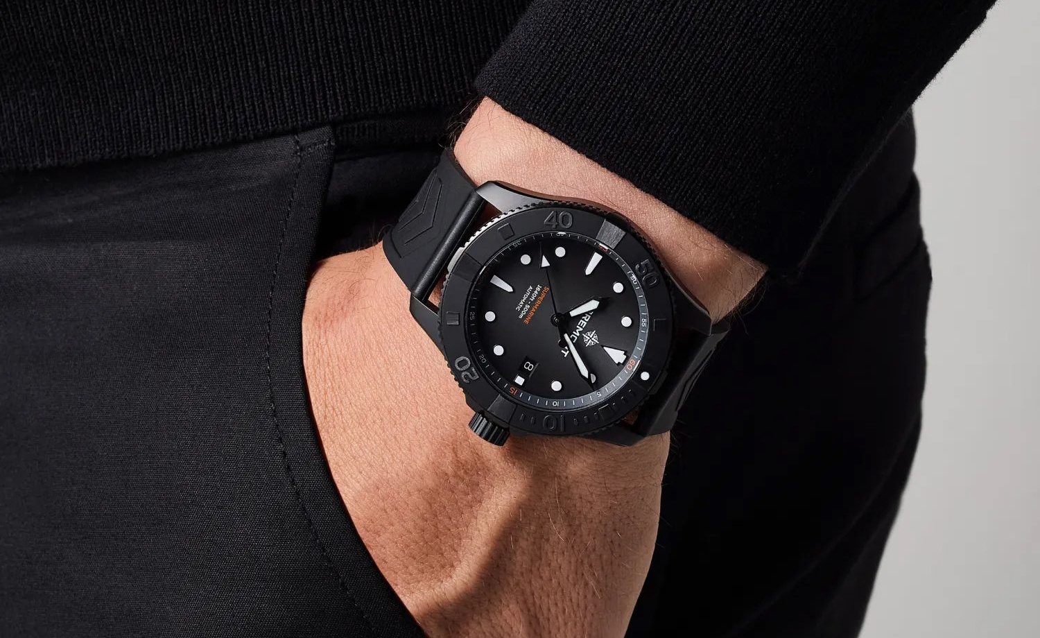 The Black Market: Watchonista’s Top 10 Black-ish Timepieces | Watchonista