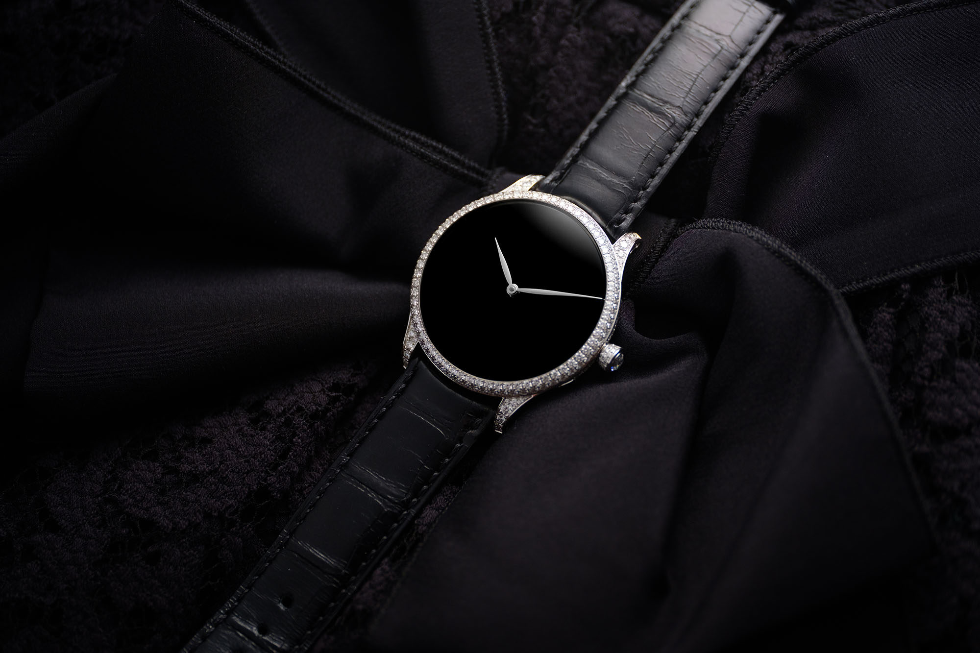 H. Moser & Cie. Diamonds And Vantablack® | Watchonista