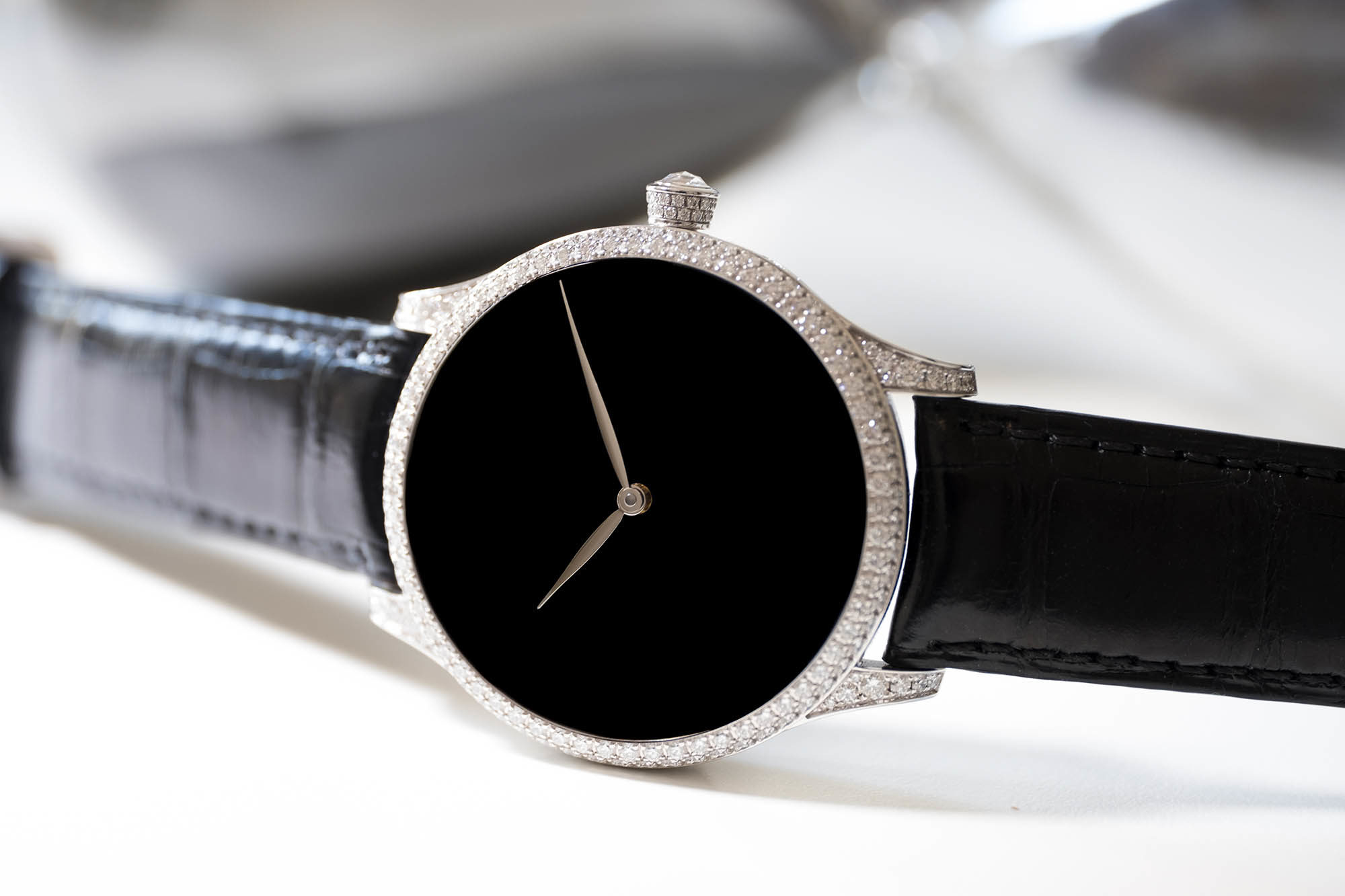 H. Moser & Cie. Diamonds And Vantablack® | Watchonista