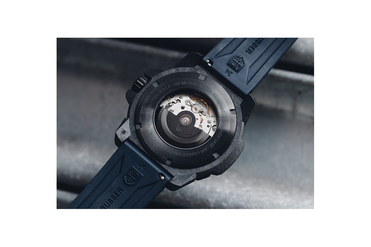 A Closer Look At The New Luminox Master Carbon SEAL Automatic | Watchonista