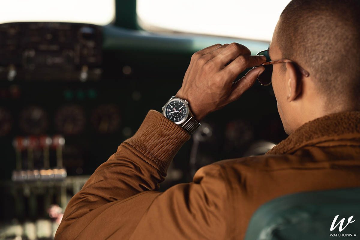 Luminox Honors Aviation Legends: The Lockheed Constellation & P-38 ...