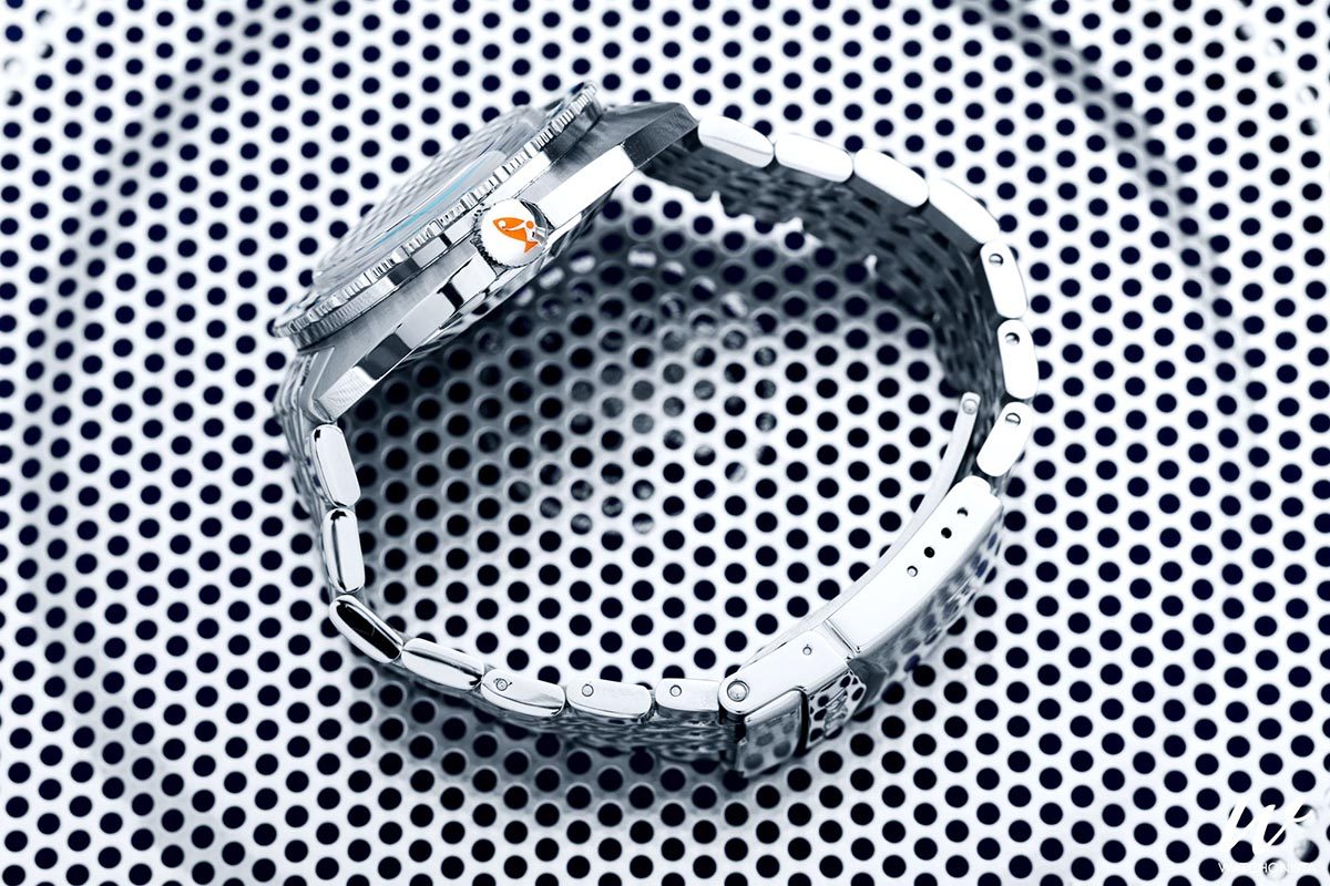 All the Pretty Divers: The DOXA SUB 300 Aquamarine | Watchonista