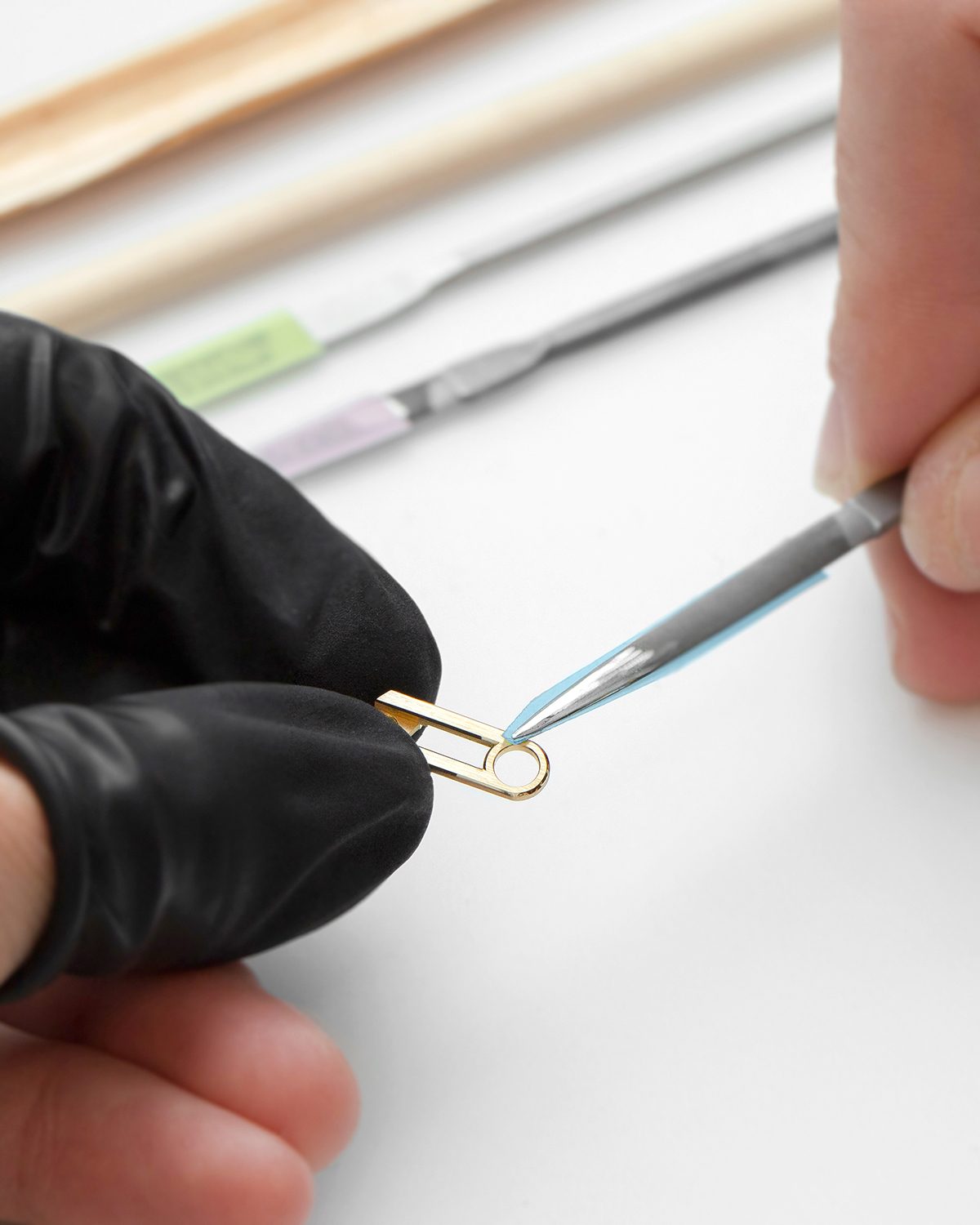 Finishing School: The ABCs of Hand-Decoration with Armin Strom ...