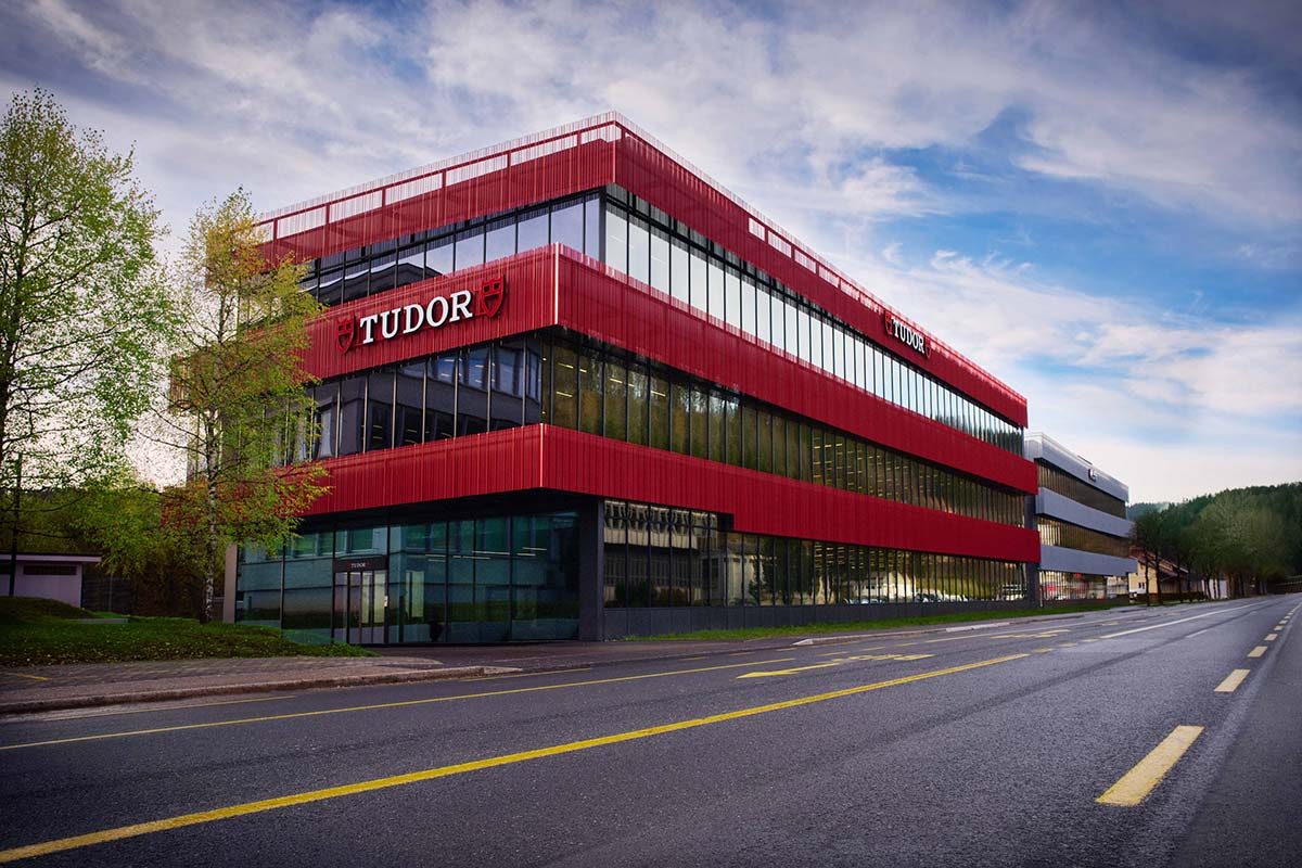 How Tudor Used the Black Bay and METAS Certification to Become an ...