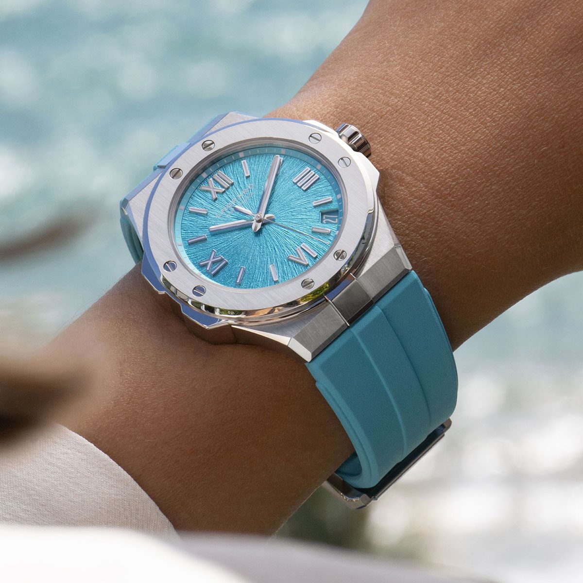 Summer Surprise: A Closer Look at Chopard’s Alpine Eagle 41 Beach ...
