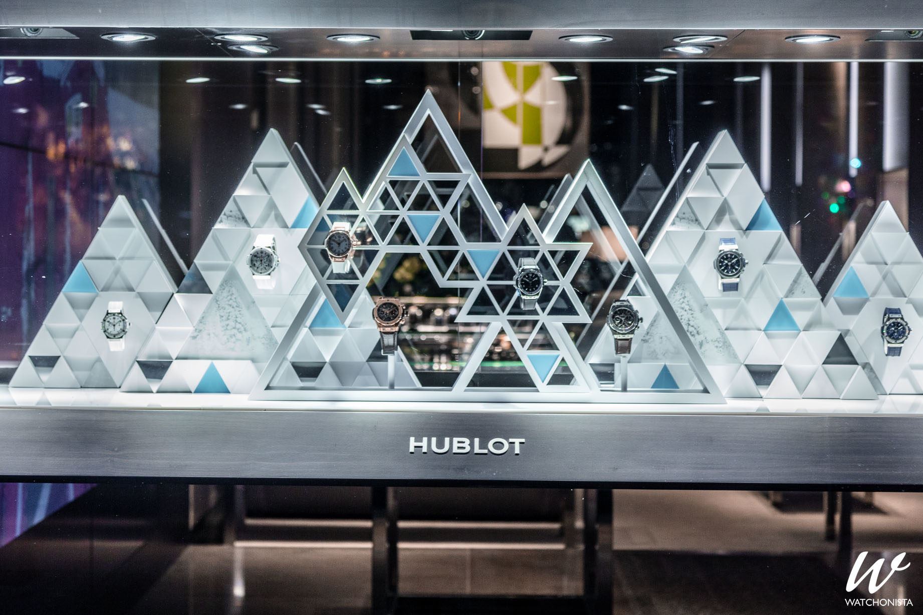 Watching the Windows, Our Favorite New York City Holiday Scenes ...