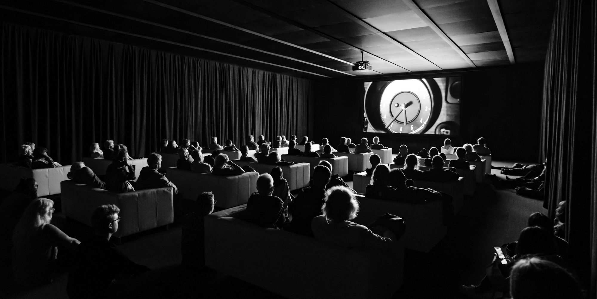 Tick Of The Clock: A 24-Hour Supercut Of Time Displayed In Film And TV ...