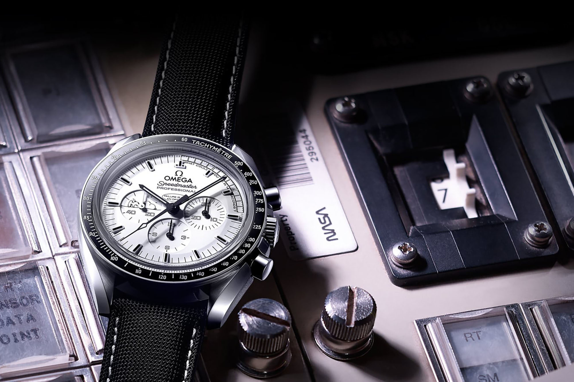 Bad Moon Rising: Five Watches You Should Never Take Into Space ...