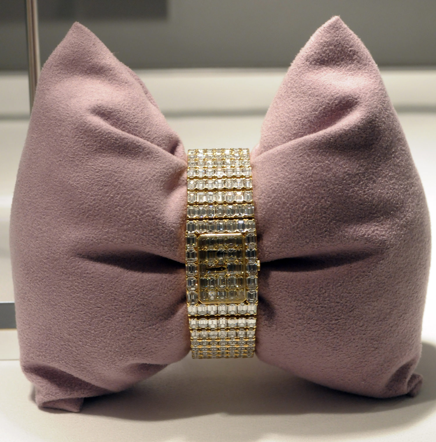 The Unlikely Watch Collector: Elizabeth Taylor | Watchonista