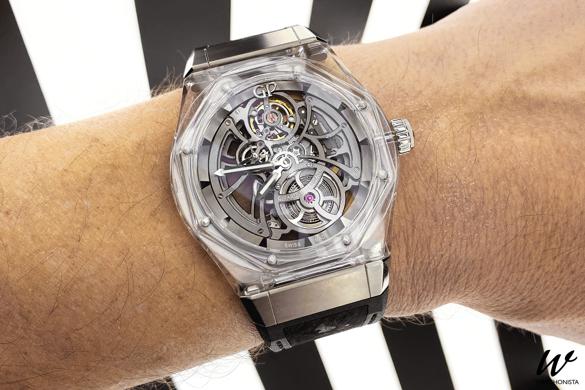 Crystal Clear: Girard-Perregaux’s New Laureato Absolute Light Combines ...