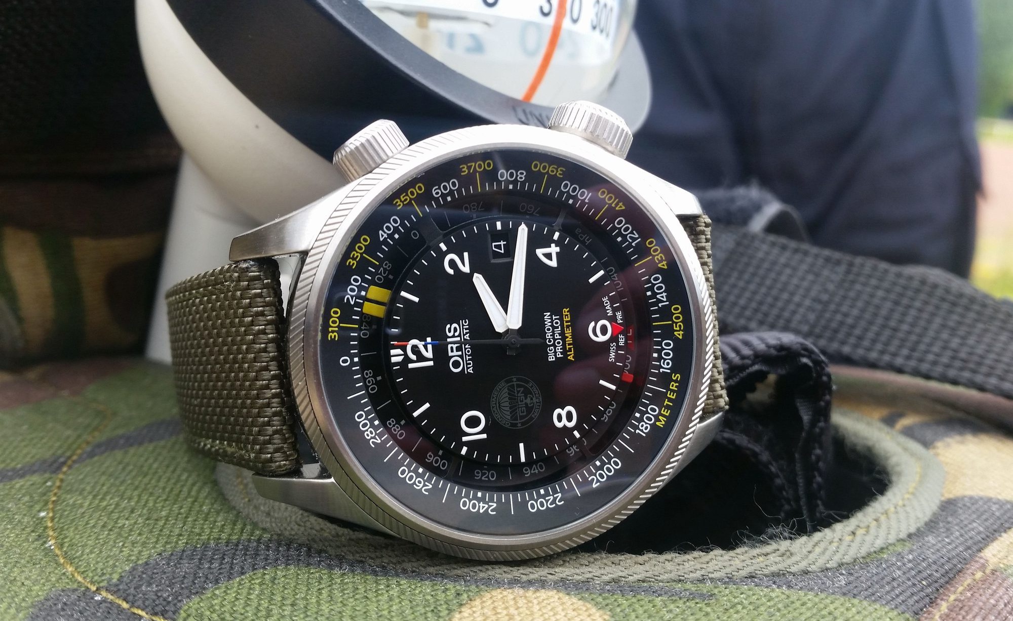 Oris GIGN Limited Edition: cut for action | Watchonista