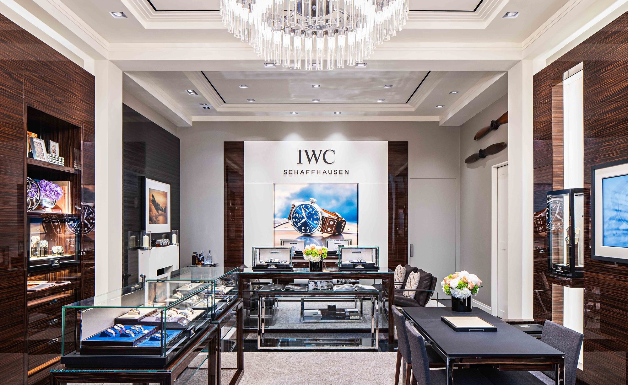 IWC SCHAFFHAUSEN OPENS FIRST BOUTIQUE IN CANADA | Watchonista