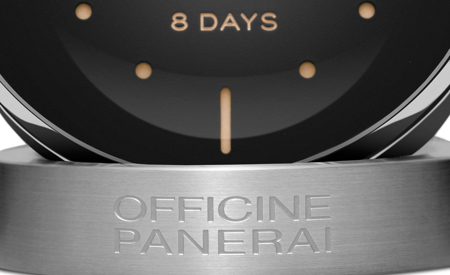WW15: Officine Panerai presents two new table clocks | Panerai